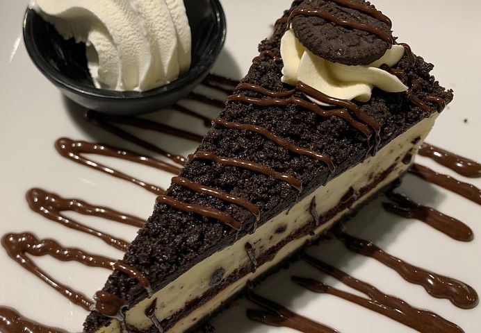 Oreo Mousse Cake – Udderly Delicious