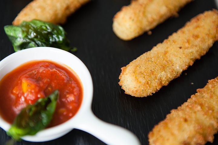 Mozzarella Sticks – Udderly Delicious